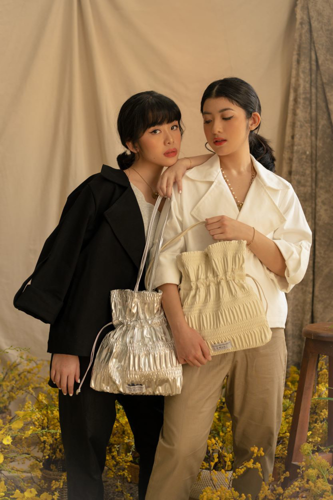 eunoia. Crinkle Shoulder Bag